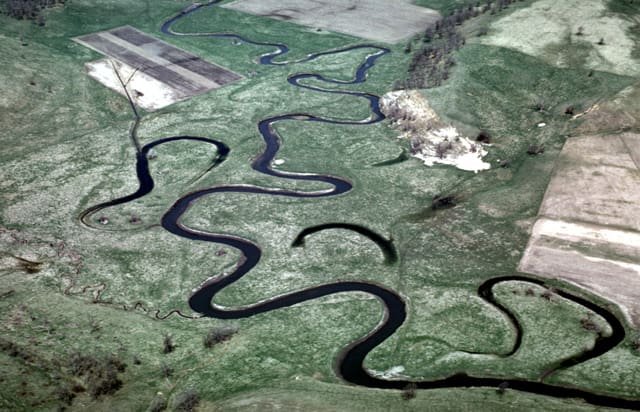 Identification and description of fluvial landforms – SA Geography